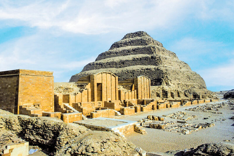 4,000-year-old Tombs Discovered - RobinAge