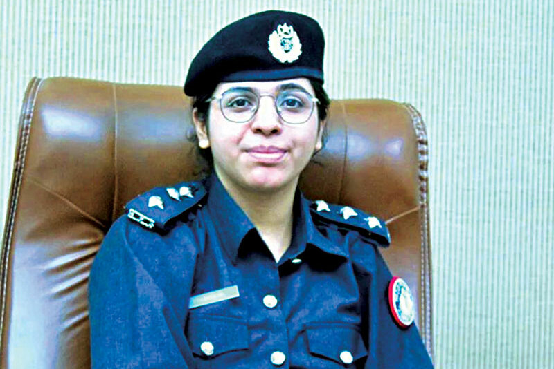 First Pakistani Hindu Woman Becomes DSP - RobinAge