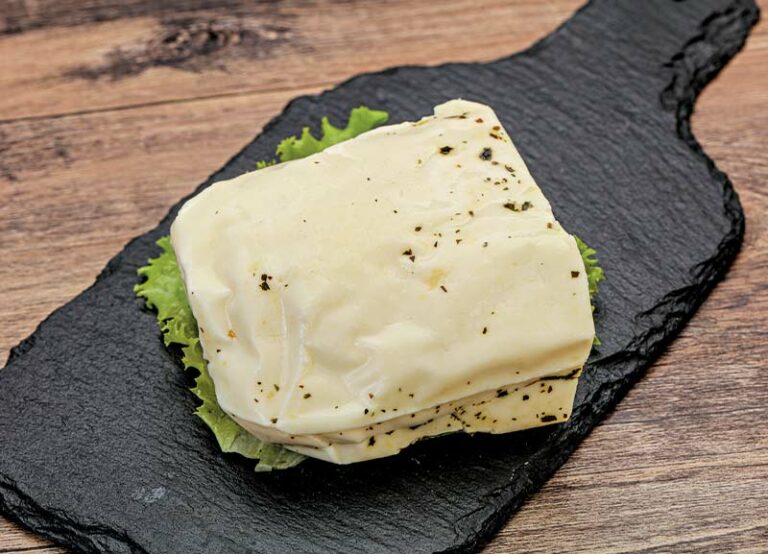 2,600-year-old Cheese Found in Egypt - RobinAge
