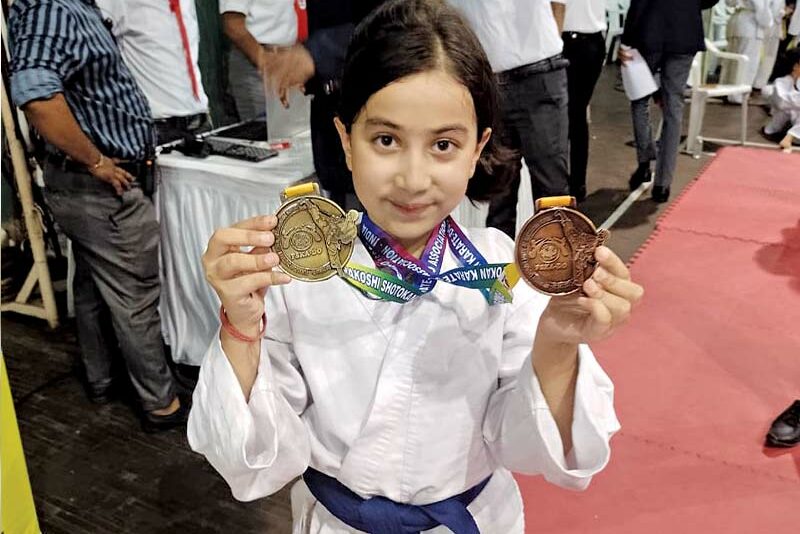 Class 4 Student Bags Karate Bronze - RobinAge