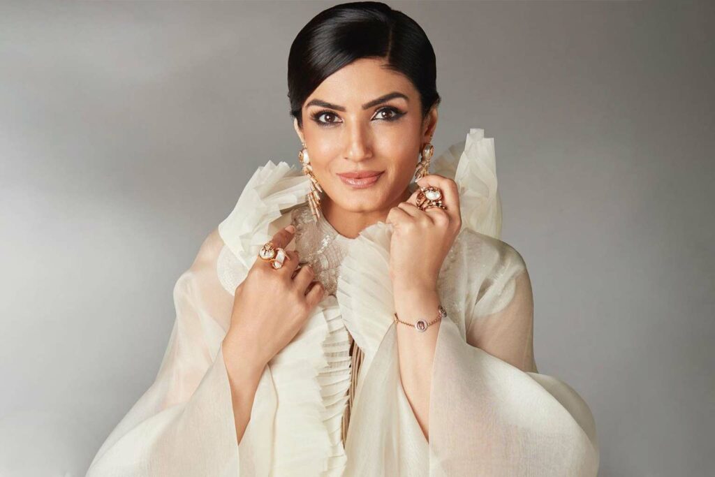 Raveena Tandon Honoured with Padma Shri - RobinAge