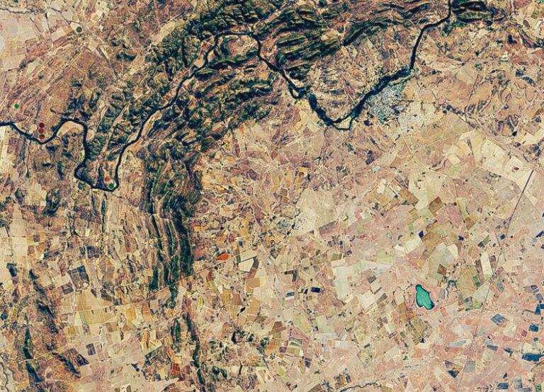 Ancient Crater Found - RobinAge